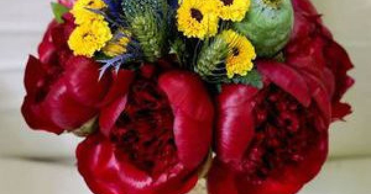 Florile de sezon chiar iti salveaza bugetul de nunta? Afla ce spun ...