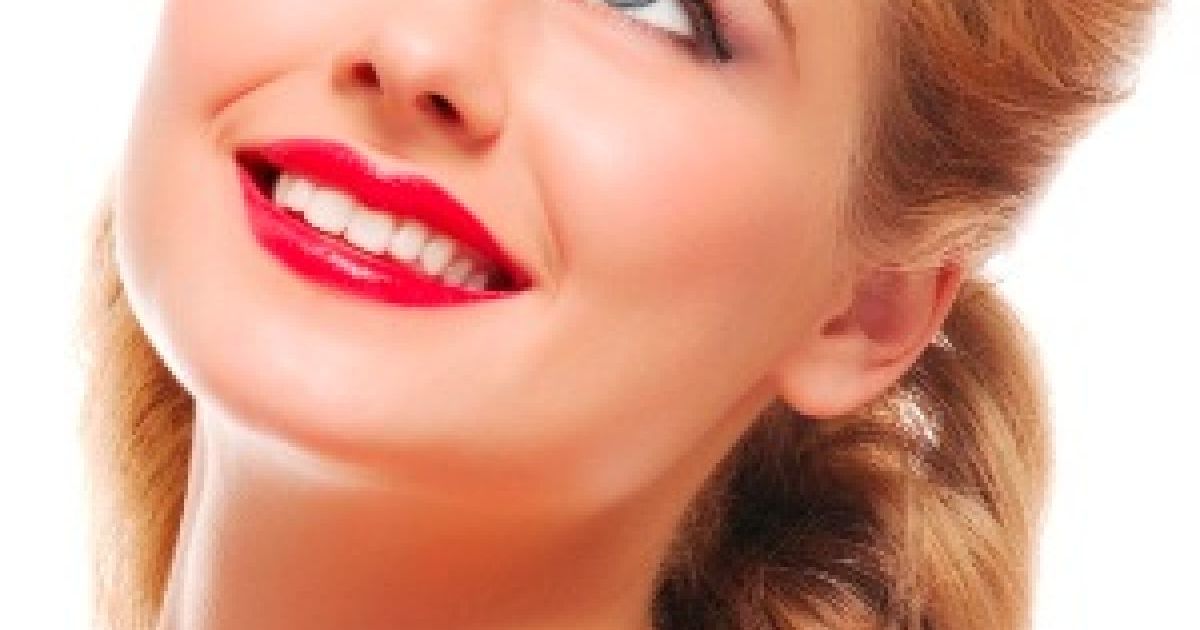 10 coafuri retro pentru 10 rochii de mireasa cu aer vintage | Karena.ro